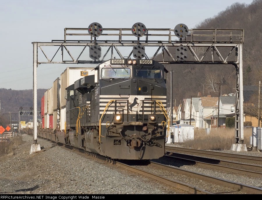 NS 9666 eastbound with 20R